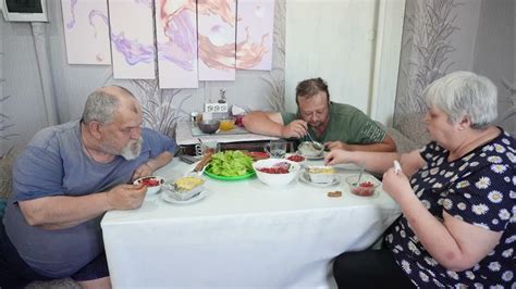 Так вкусно поели Счастливая деревенская семья приготовила вкусную рыбную запеканку ПОДВАЛ ИЛЬИЧА