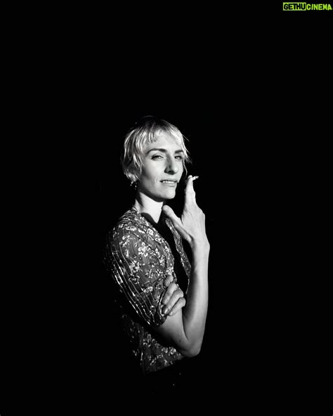 Mickey Sumner Wiki Biography Age Gallery Spouse And More