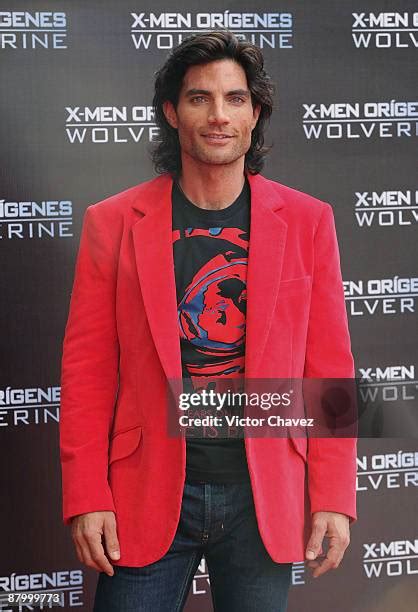 Victor Gonzalez Actor Photos And Premium High Res Pictures Getty Images