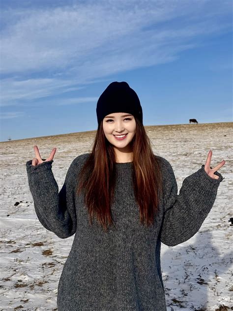 Мино Зарим үед хэт их хичээж бүх чадлаараа тэмцэхээс илүү зүгээр л хувь тавиландаа итгэх