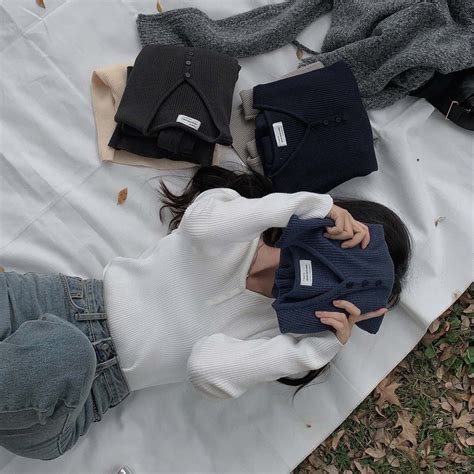 크림치즈마켓 [4계절필수 디자인] 자체제작 크치made 젤리 버튼 트임 브이넥 골지 봄 가을 니트 긴팔티셔츠 Nt