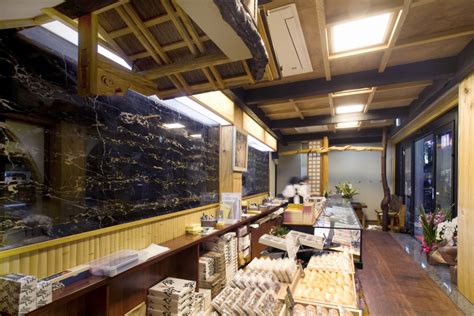 薩摩蒸気屋 かるかん本舗天文館店 MBCビルド