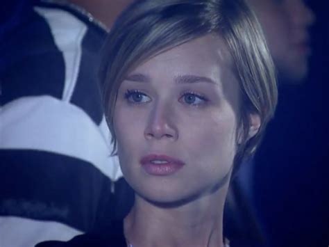 Lara Se Irrita Com Atitude De Halley E Briga Com Cassiano
