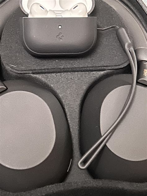 Automatic Ear Detection Only Works On Right Ear App2 Rairpods