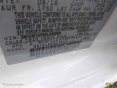 2019 Versa Color Code Qm1 For Fresh Powder White Photo 129578163