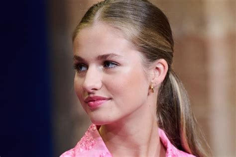 Leonor Mantiene Más De Una Relación Afectiva A La Vez Aconsejada Por La