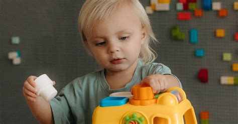 게임 교육용 장난감 귀여운 귀여운 아이 금발 기쁨 놀이 놀이를 통해 배우기 놀이방 다채로운 독창성 레저 미취학 아동 밝은 색 방 빌딩 블록 사람