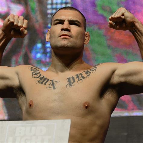 Download American Wrestler Cain Velasquez At Ufc 200 Wallpaper