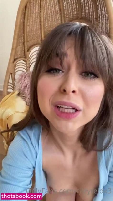 Riley Reid Solo Straight Caucasian Porn Reid Hot Small Tits Influencer