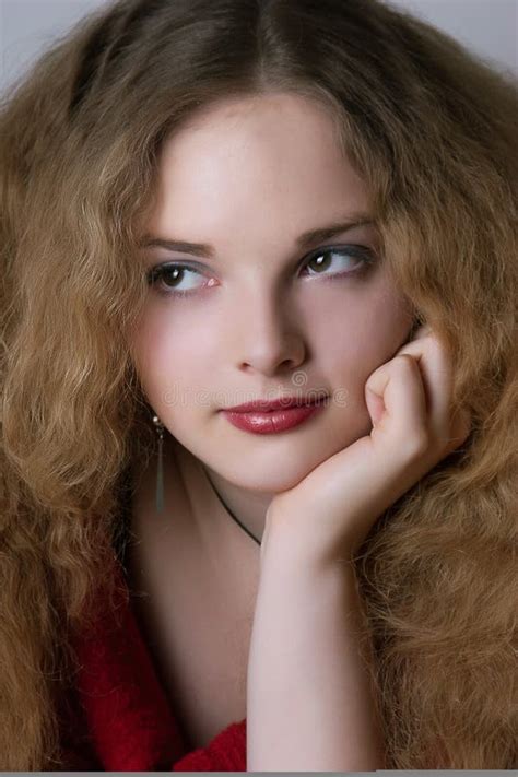 Una Bella Ragazza Immagine Stock Immagine Di Modello 11023207