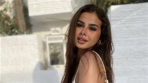 استقرار الحالة الصحية لوالدة الفنانة منة عرفة تفاصيل