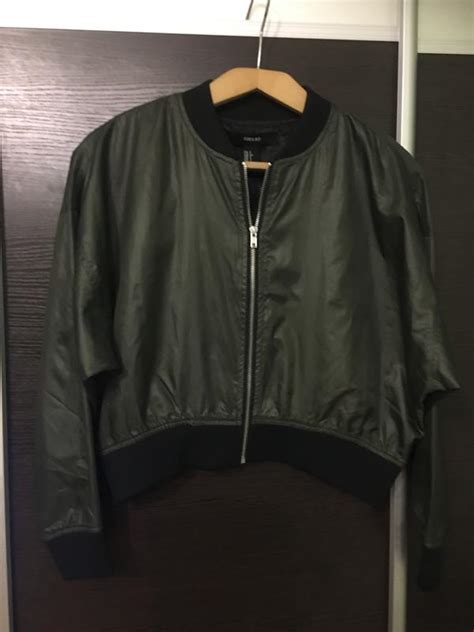 Жіночий бомбер — ціна 550 грн у каталозі Куртки Купити жіночі речі за доступною ціною на Шафі