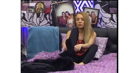 Любими и близки удрят рамо на брадърите на финала