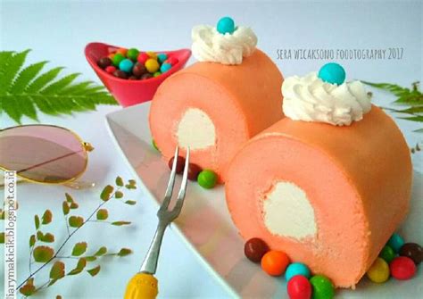 Resep Stroberi Roll Cake Oleh Sera Wicaksono Cookpad