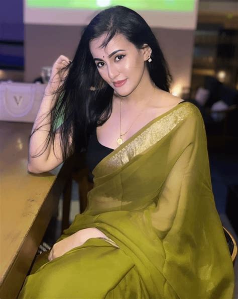 Mahmuda Nila R Sareebeauties