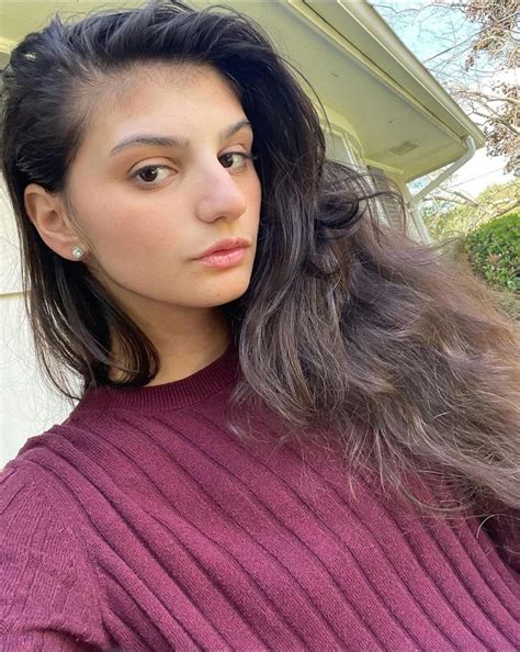 The Inspiring Lexi Weinbaum Story From Trauma To Advocacy