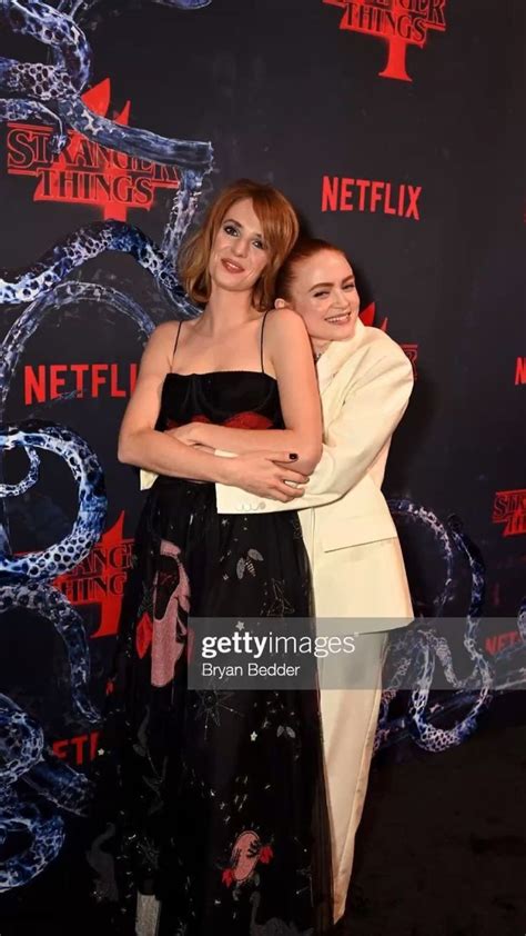 Maya Hawke And Sadie Sink At Stranger Things 4 Premiere Actresses
