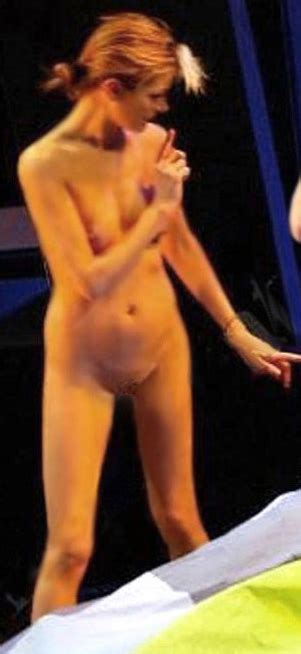 Celebrity Nudity On Stage Picture 20099originaltracyshaw Nude 01
