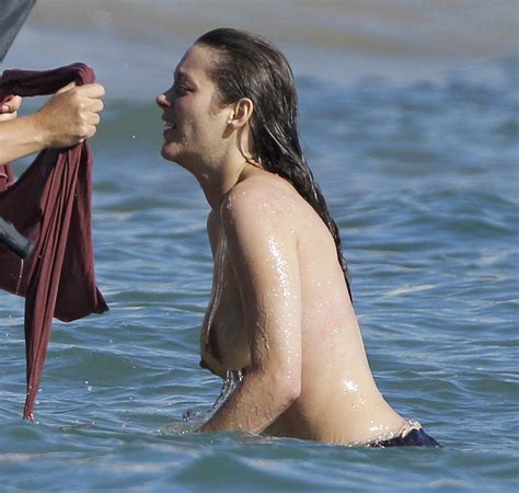 Celebrity Nudity 2011 Weeks 38 41 Roundup Picture 201110original