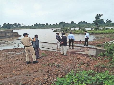 Ceo Zilla Panchayat Pratham Kaushik Visited The Villages Of The Block