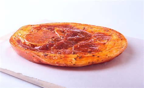 향신료와 파 슬 리와 원시 돼지고기 햄에 고립 된 흰색 배경 굽고 바베 큐 준비 단풍 0명에 대한 스톡 사진 및 기타 이미지 0명 건강한 식생활 그릇 Istock