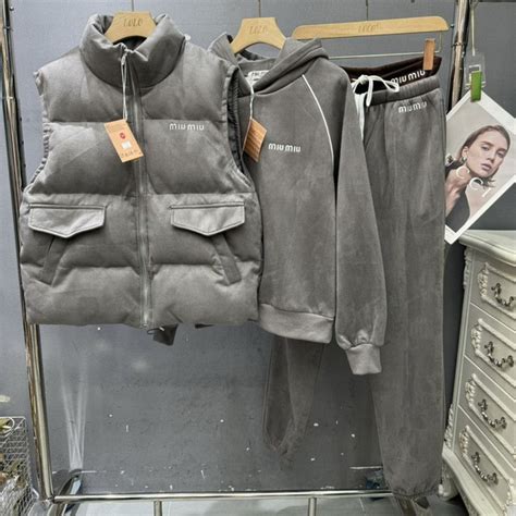 Комплект одежды Miu Miu купить на Ozon по низкой цене 1749531429