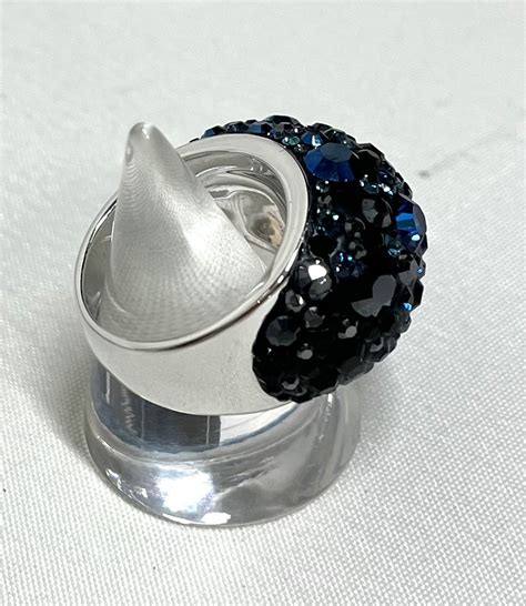 Swarovski スワロフスキー パヴェセッティング ラインストーン メタル レディース リング 指輪18号 指輪 ｜売買されたオークション情報、yahooの商品情報をアーカイブ公開