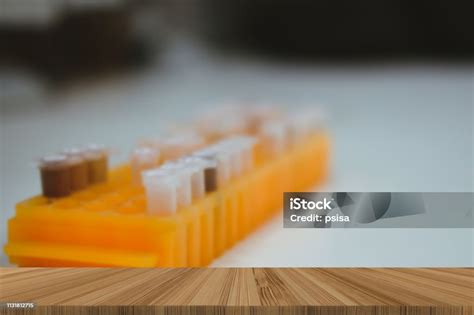 Pcr 튜브 마이크로 플레이트의 Dna 샘플 0명에 대한 스톡 사진 및 기타 이미지 0명 Dna Pcr 장치 Istock