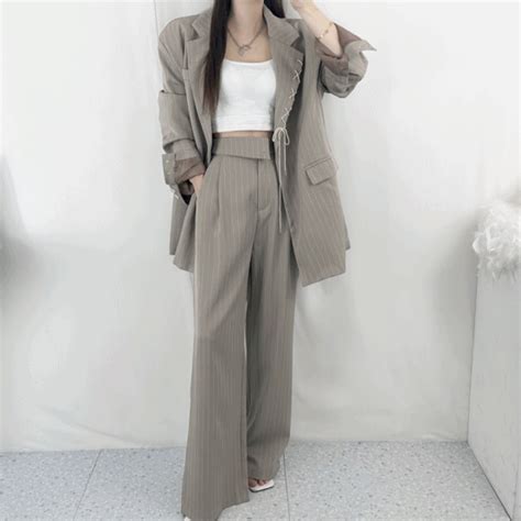 패드내장하객룩추천세트가 오버핏 패드 스트라이프 아일렛 끈 자켓 하이 언발 뒷밴딩 와이드 팬츠 세트 3color 에이블리