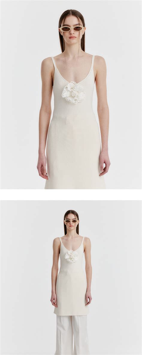 잉크 예티 플라워 코르사주 니트 드레스 아이보리 Eenk Kream