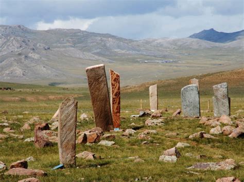 Буган чулуун хөшөө болон хүрлийн үеийн холбогдох дурсгалууд дэлхийн өвийн жагсаалтад бүртгэгдлээ