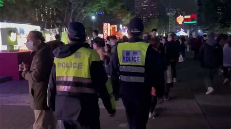 搶賺「燈會財」違規擺攤 逃亡18年通緝犯遭警查獲 Youtube