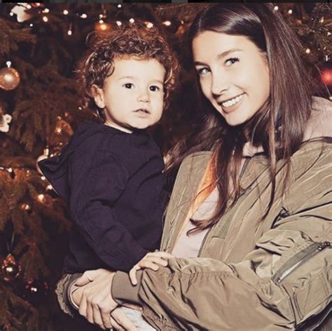 ქეთას და ოლივიას ნაძვის ხე და საახალწლო განწყობა მშობლები