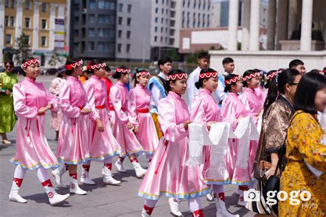 3333 сурагч Монголын газрын зураг хэлбэрээр зогсож Тусгаар тогтнол шүлэг уншина