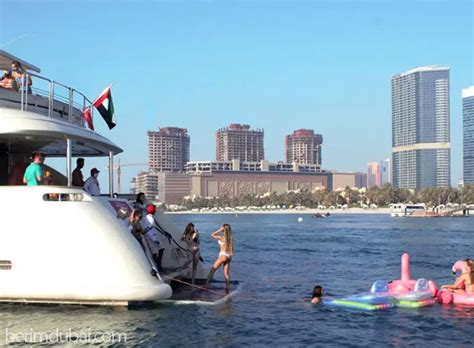 یات پارتی در مارینای دبی تفریحات دبی