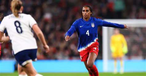 Who Is Naomi Girma Uswnt Sensation Set To Break Womens Transfer Record The Mirror Us