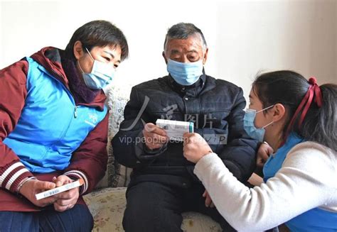 江苏连云港：智慧平台助力老人居家养老 人民图片网