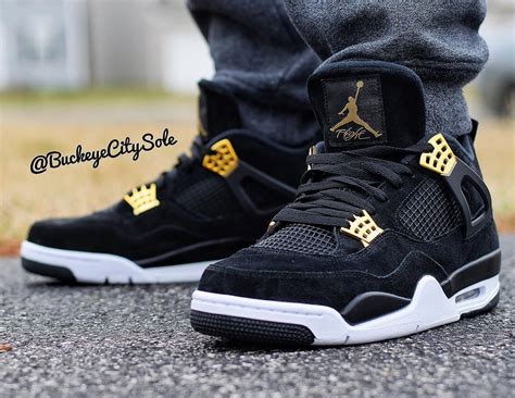 Air Jordan 4 Retro Royalty Black Metallic Gold Daim Noir