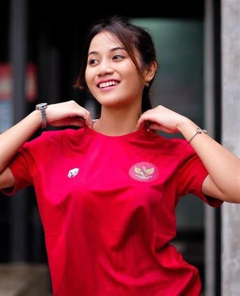 Benteng Kokoh Timnas Putri Indonesia Berikut Profil Shafira Ika Putri Majalah Gpriority