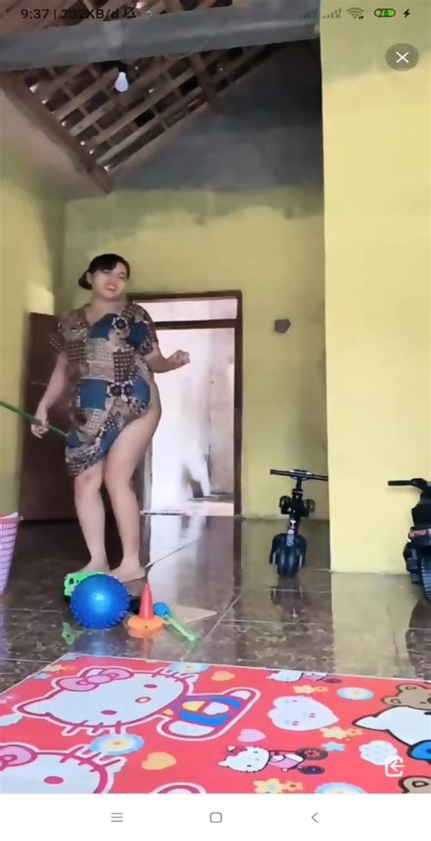 Ibu Rumah Tangga Gatel Susanne Brend Ibu Rumah Tangga Gatel Susanne Brend