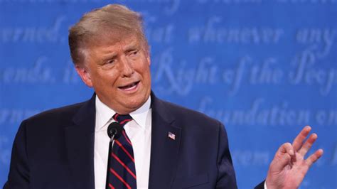 Адвокатите на Тръмп нарекоха процеса за импийчмънт срещу него акт на политически театър от