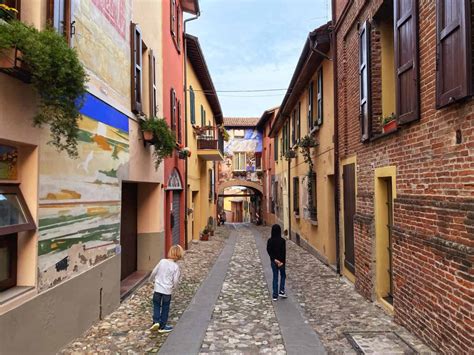 Dozza A Mural Filled Gem In Emilia Romagna Mom In Italy