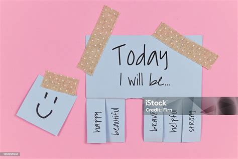파란 눈물 이음표와 동기 부여 개념 텍스트와 함께 오늘은 내가 될 것입니다 분홍색 배경에 행복하고 아름답고 용감하고 도움이