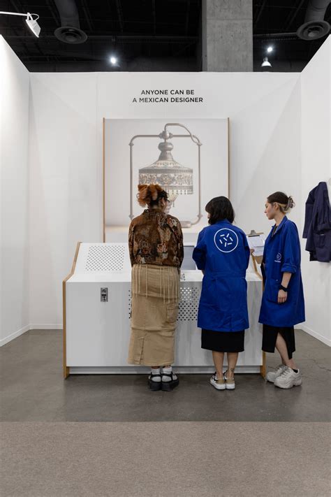 Panorámica s AI machine lets anybody be a Mexican designer