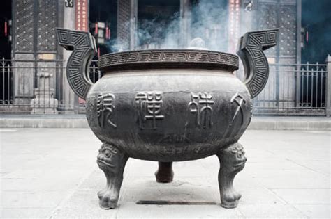 霸王项羽举鼎700多斤，换算成现代计量单位，他到底能举起多少斤？看看头条中华网