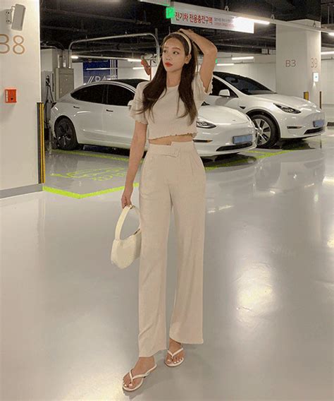 BERRY PICK 할인 만장돌파 세트 뒷밴딩 어딕트 골지 크롭 반팔티 언발 핀턱 팬츠 SET 에이블리