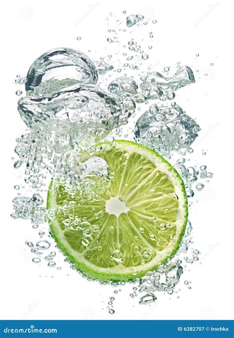 Lime Slice In Water Stock Image Image Of Bubbly Slice 6382707
