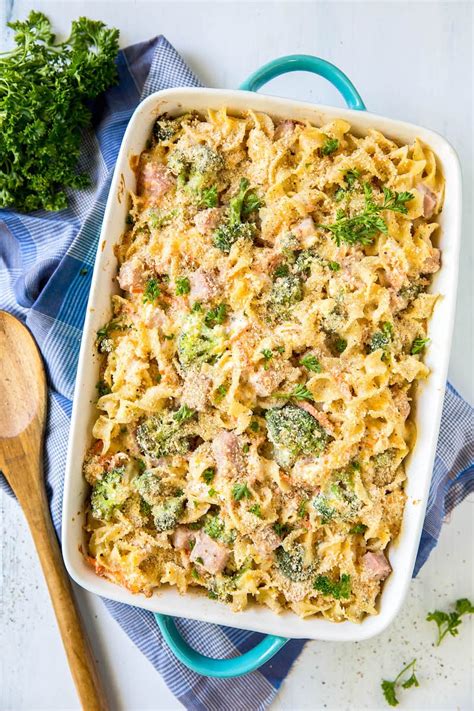 Easy And Creamy Ham Casserole Recipe L The Novice Chef