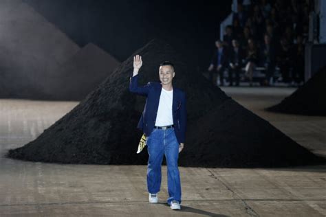 Hot Sexy Maya Lin Bikini Pics