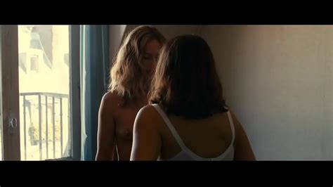 Cécile De Franceand Izïa Higelin In Summertime And2015and 2